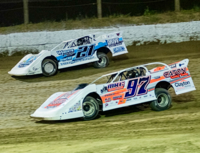 Dirt on Dirt - Slideshow - R.J. Conley earns $5,000 in Dustbuster 40